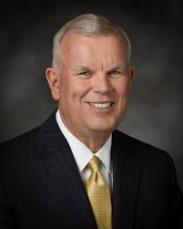 Steven Elder - Quelle est sa taille