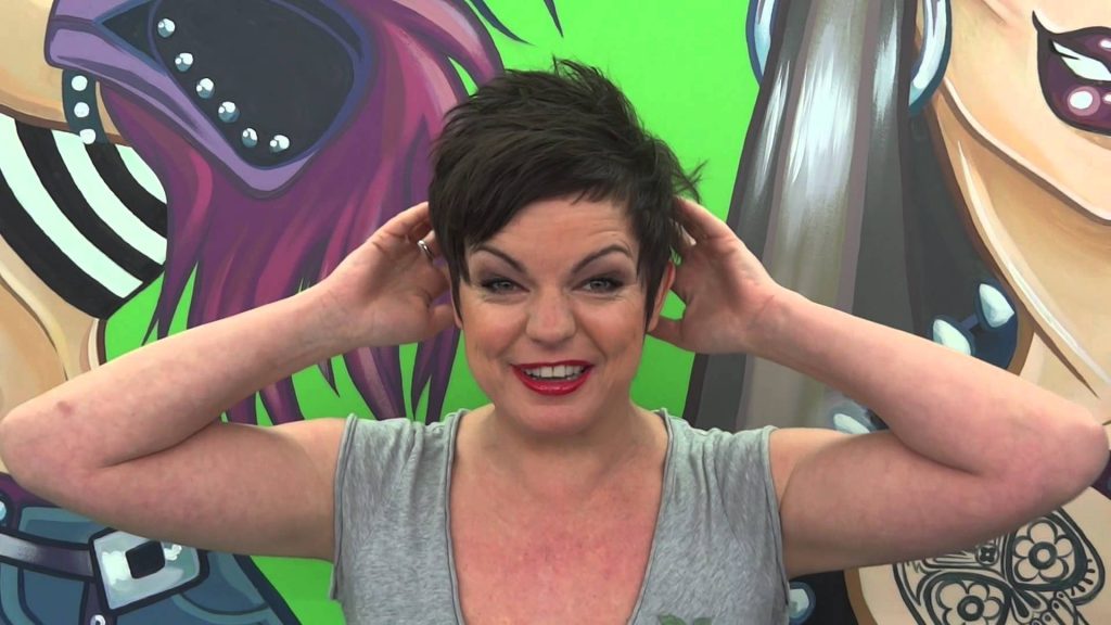 Deborah Ostrega - Quelle est sa taille