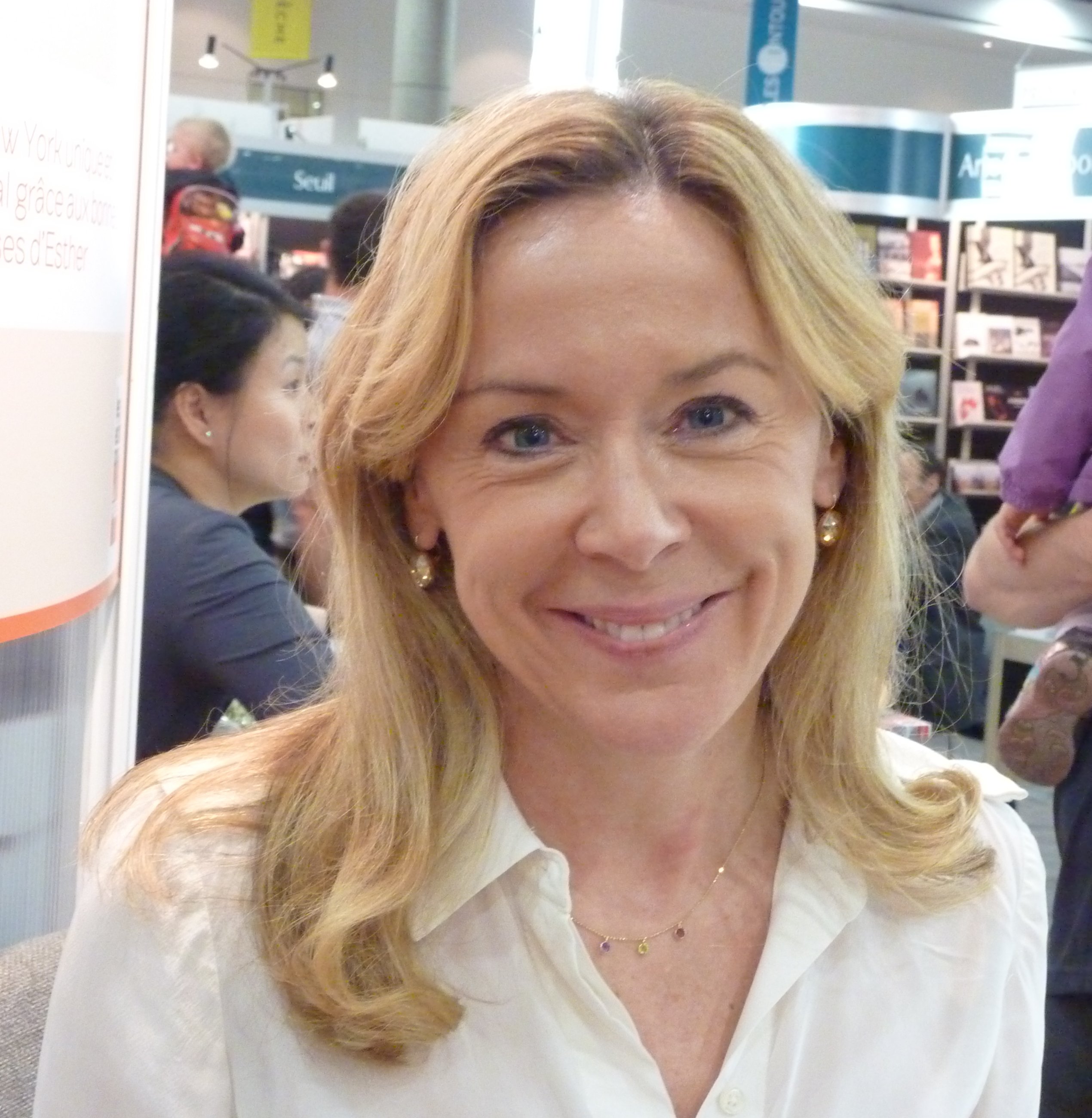 Esther Bégin - Quelle est sa taille