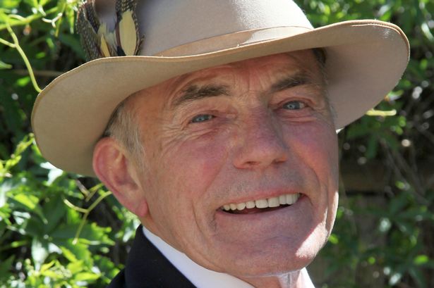 Maurice Roëves - Quelle est sa taille